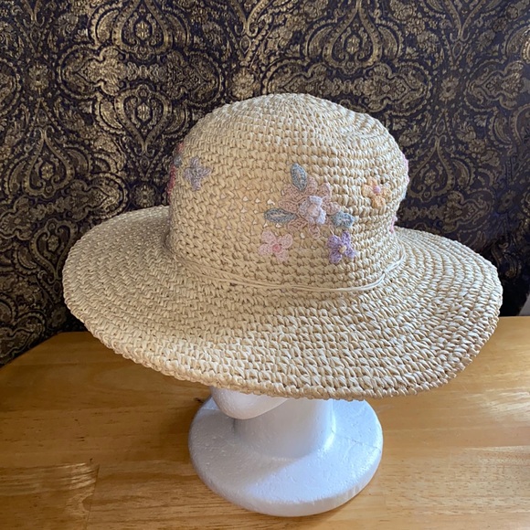 Cappelli Straworld | Accessories | Cappella Summer Straw Hat In Good ...